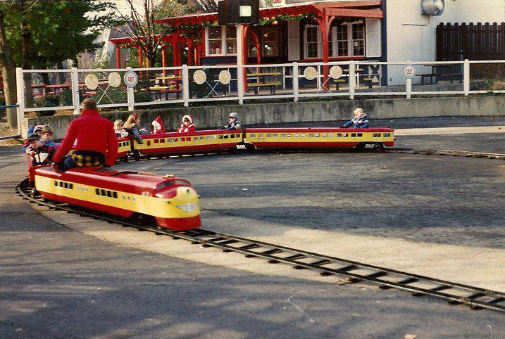 Miniature Train – The Amusement Parkives